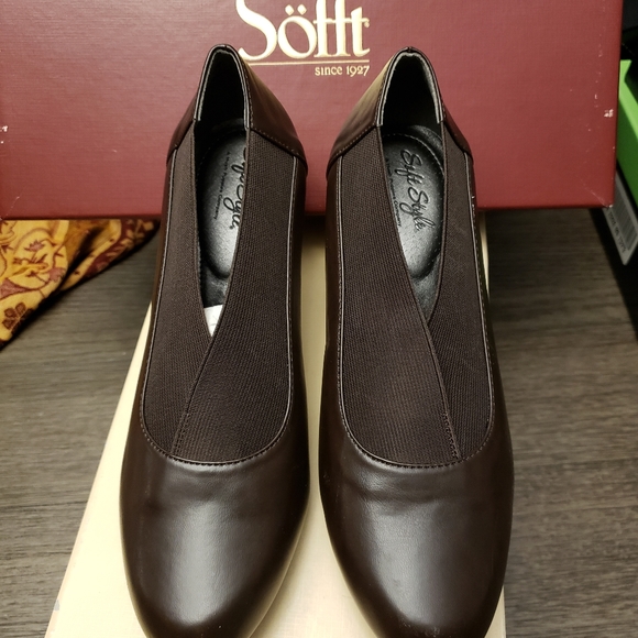 Sofft Style | Shoes | Nwot Sofft Style Brown Leather Pumps Size 9 ...